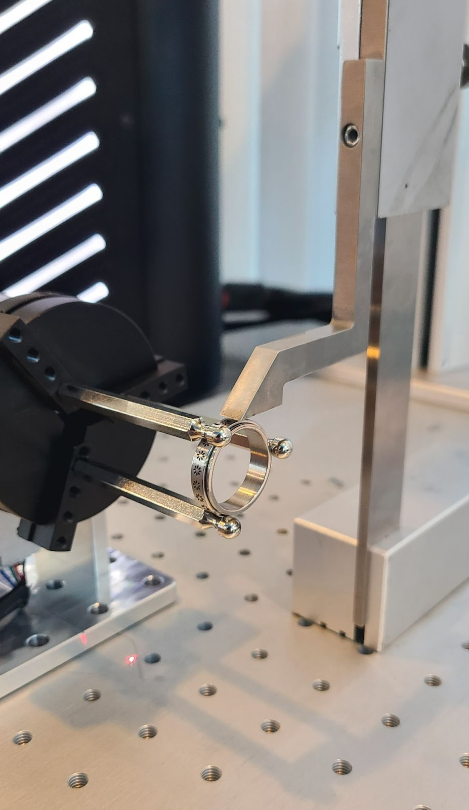 FSL Chuck Rotary V2 Setup for Galvo Lasers – FSL Support Helpdesk